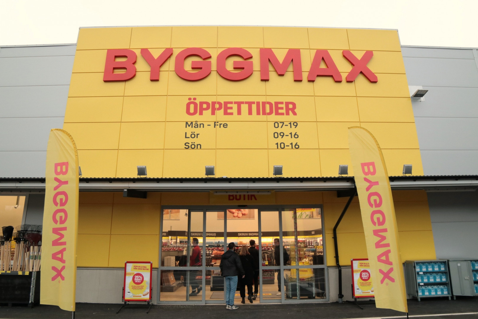 New Byggmax logo on 100th store in ... - diyinternational