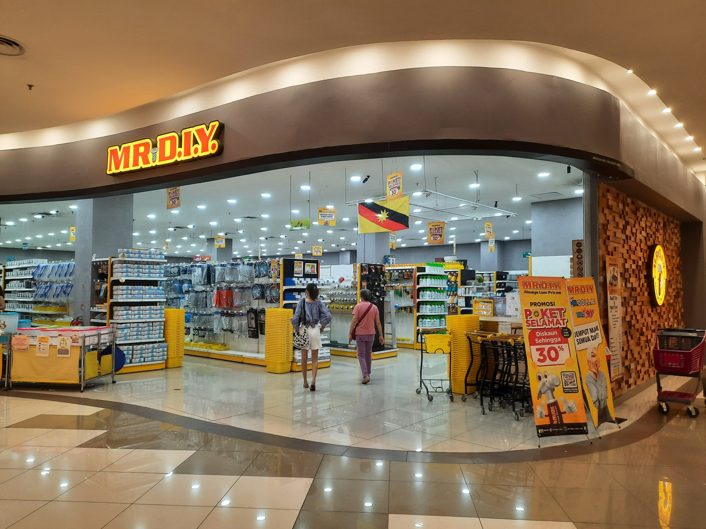 Mr. DIY building team to launch AI-... - diyinternational