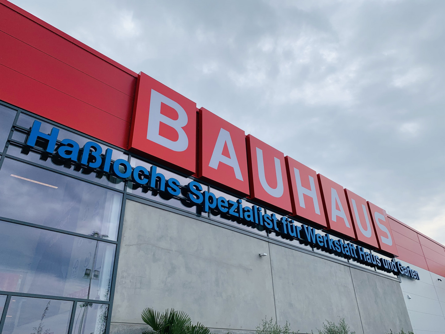 Bauhaus rejoins the industry associ... - diyinternational