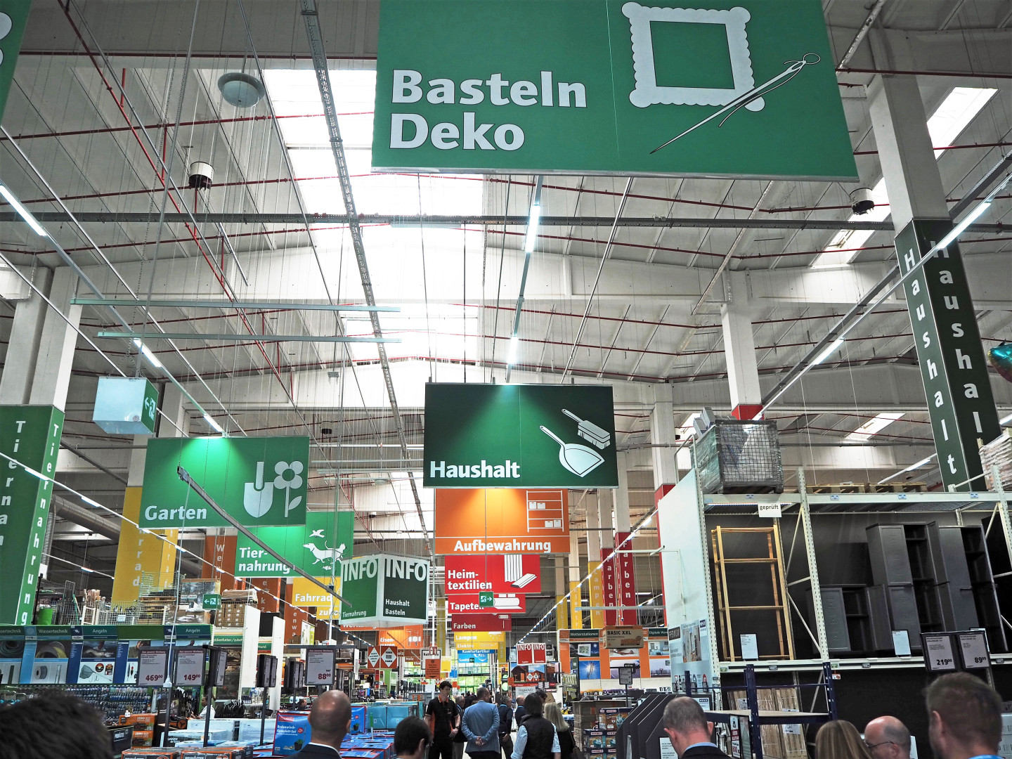Berlin DIY store air - diyinternational