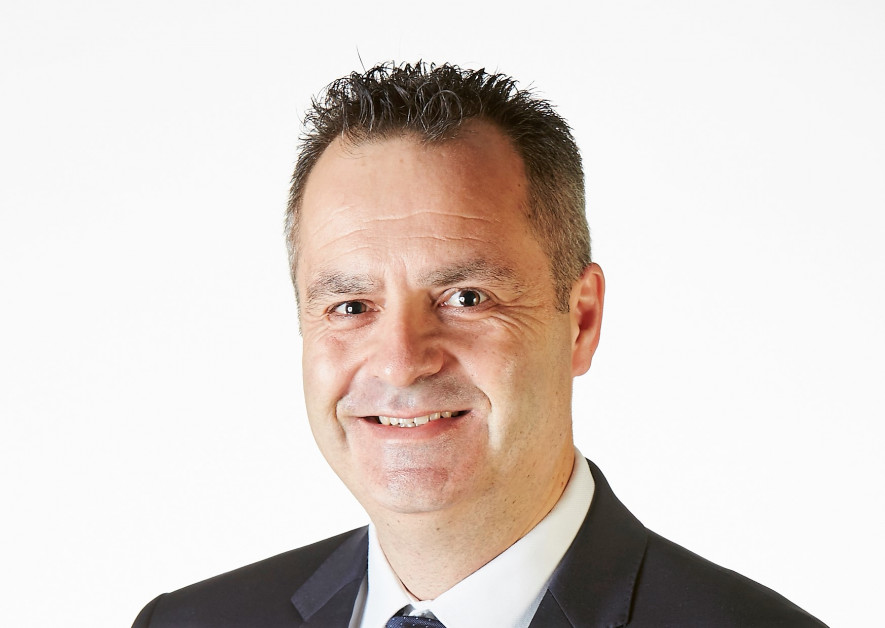 Michael Schneider succeeds John Gil... - diyinternational