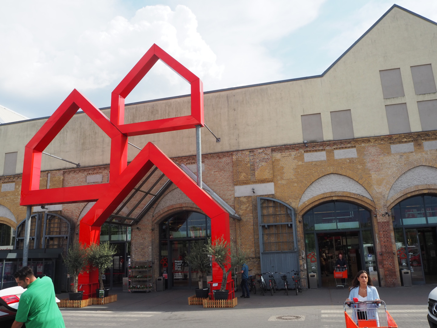 Store tour heads for six showcase s... - diyinternational