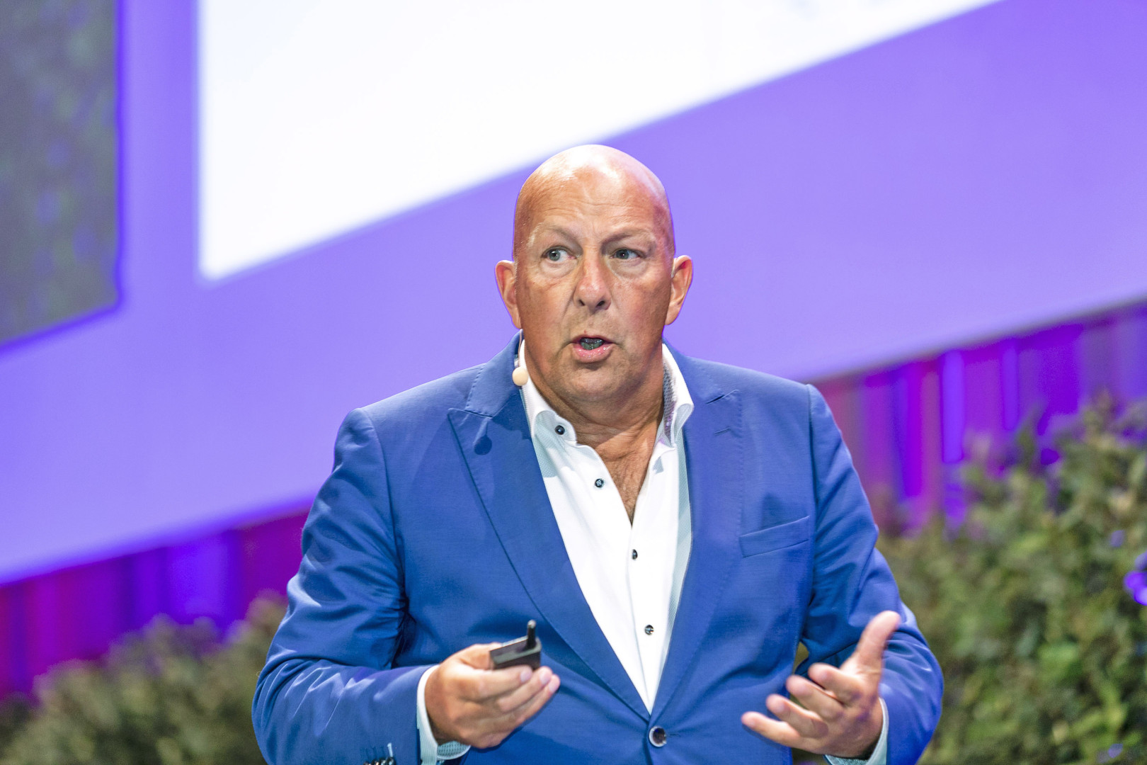 Visions against uncertainty - diyinternational