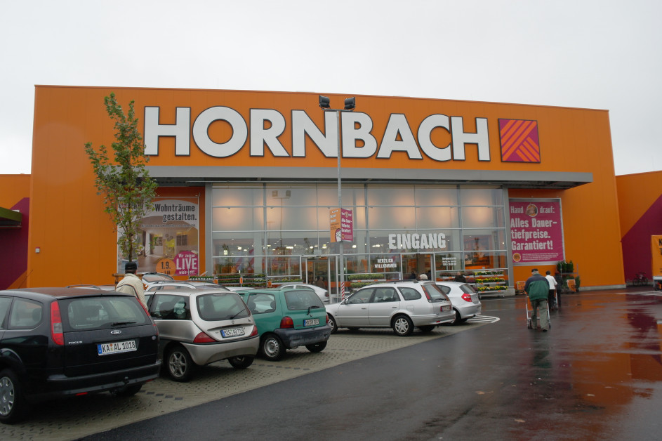 Dynamic performance abroad by Hornb... - diyinternational