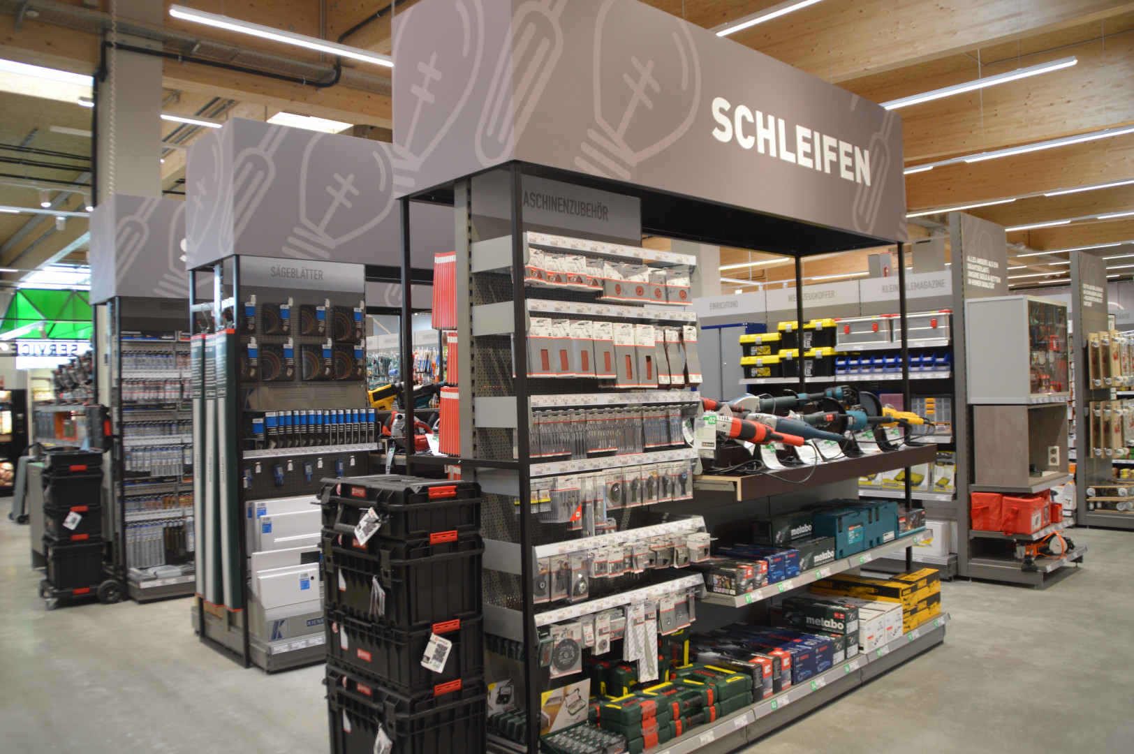 DIY stores in Austria slightly belo... - diyinternational